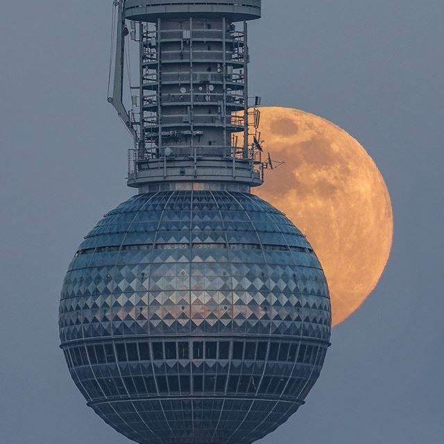 Space Structures GmbH . Mechanical Subsystems for Space Application