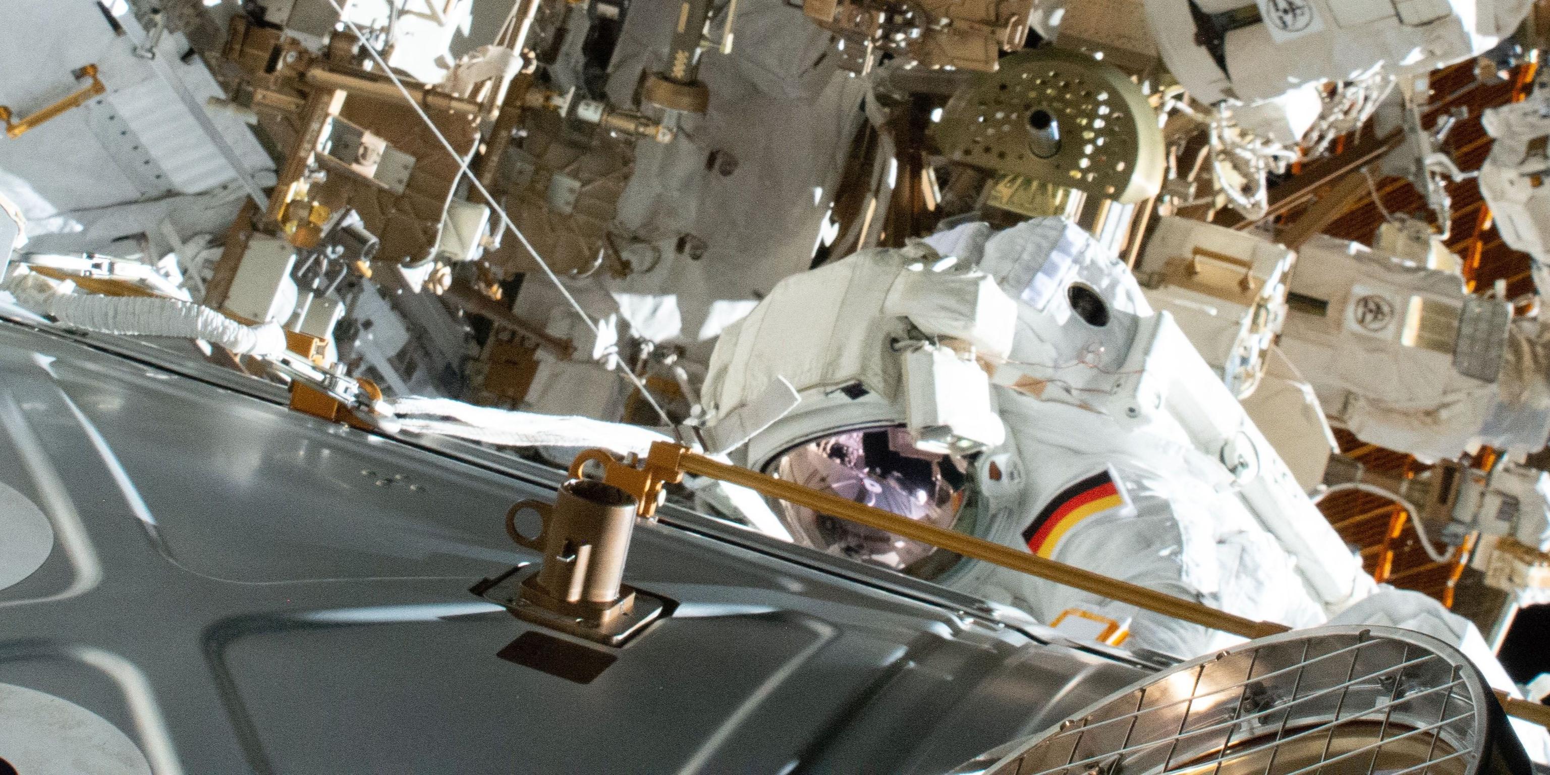 Space Structures GmbH . Mechanical Subsystems for Space Application